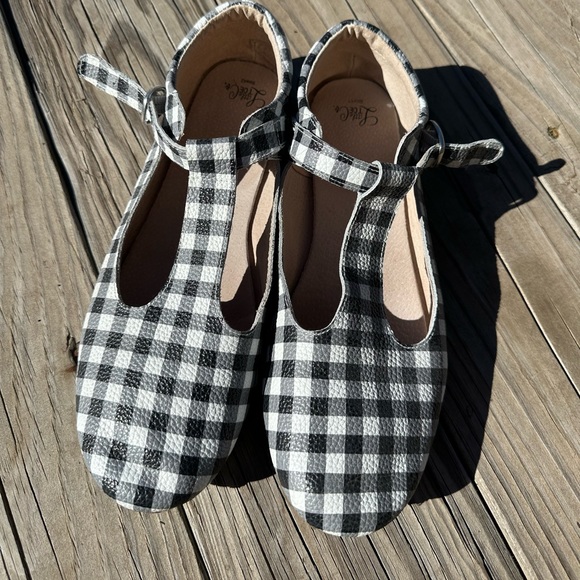 Little Toe Co. | Shoes | What A Fun Shoe Womans Flat | Poshmark